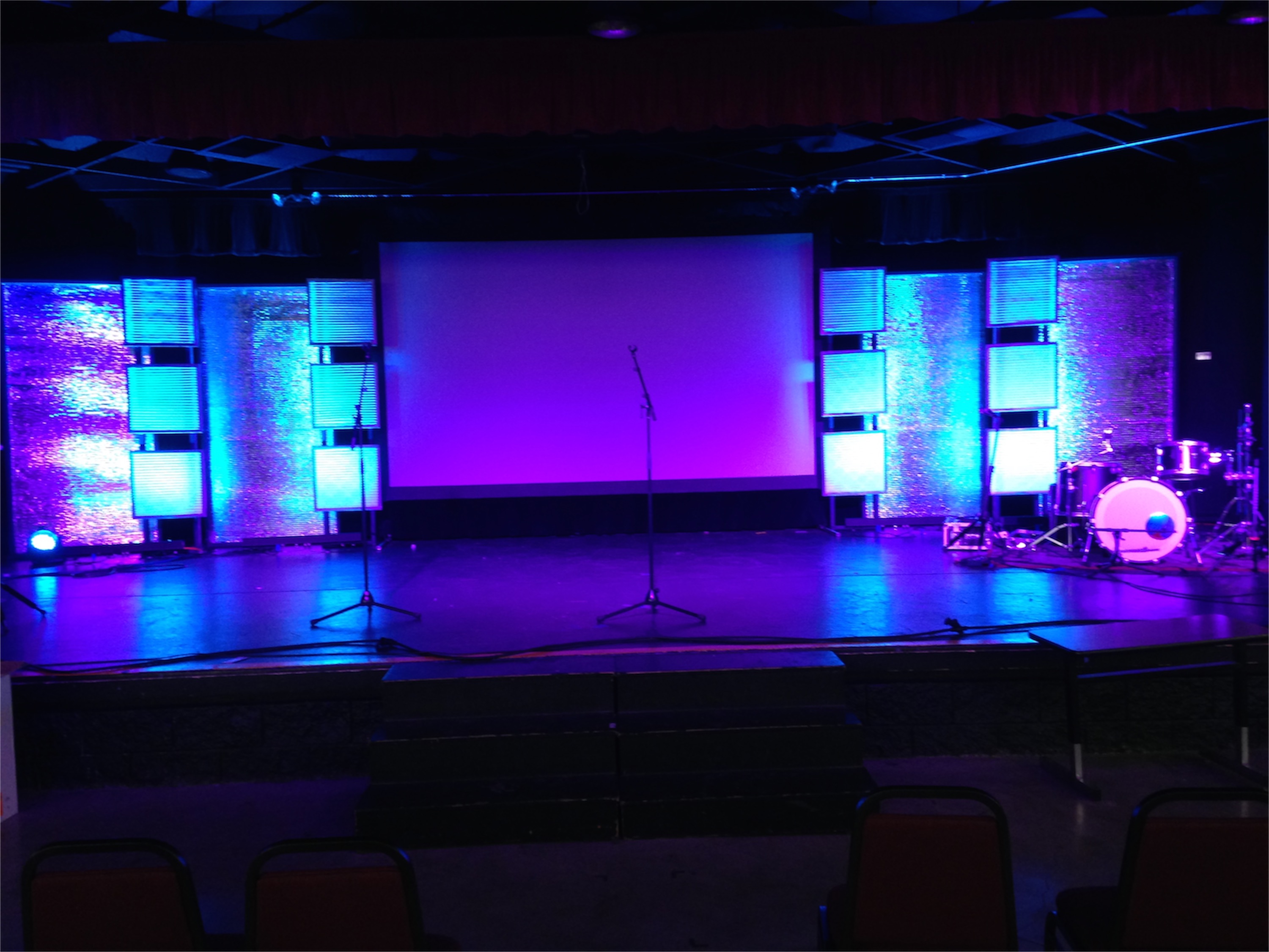 Inset Screen Pallet Wall - Church Stage Design Ideas