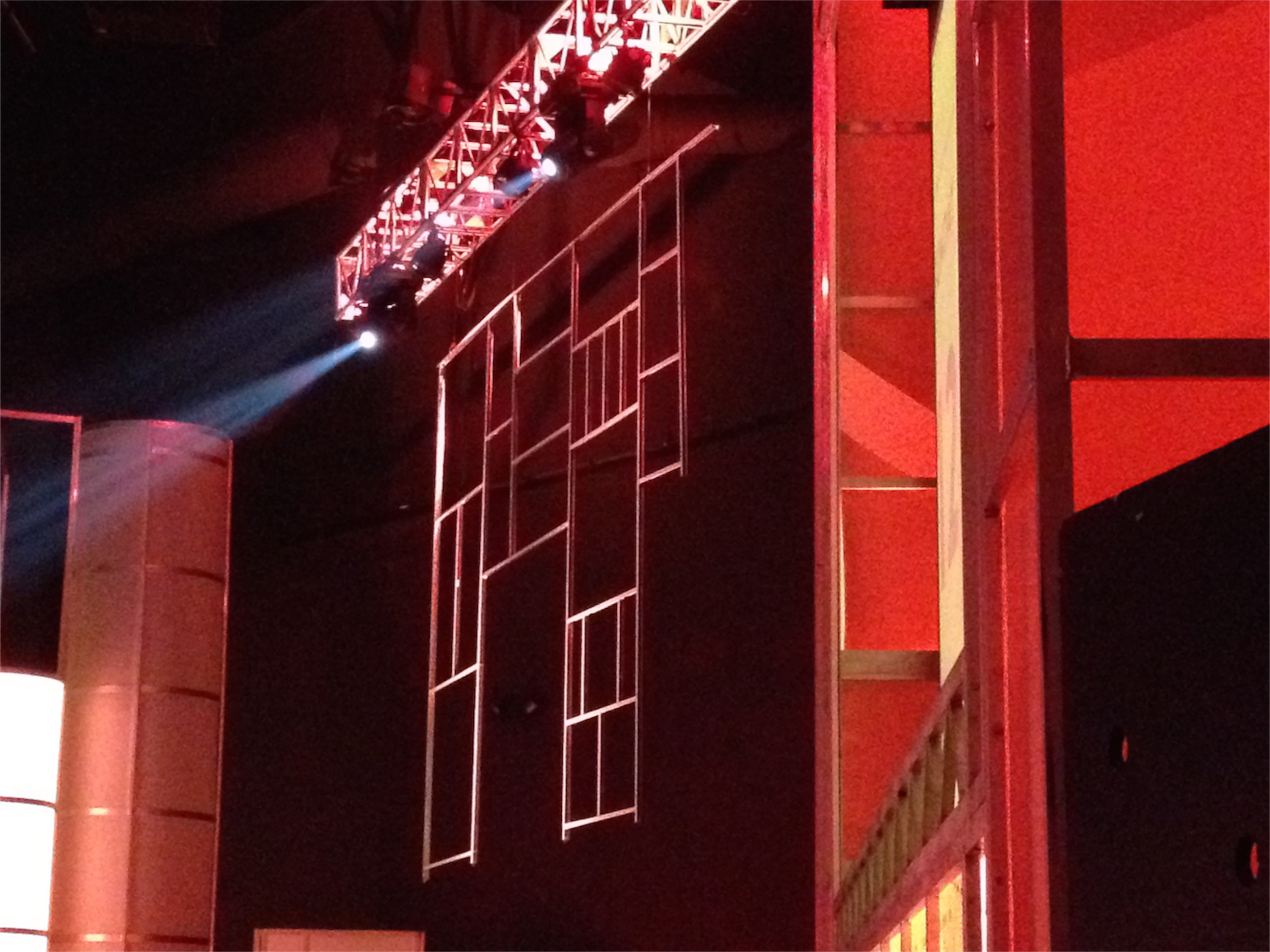 Pipe Grid - Church Stage Design Ideas - Scenic sets and stage design ...