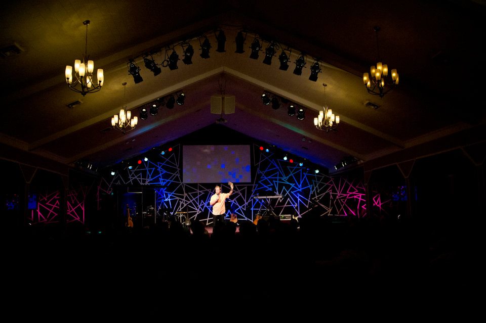 Throwback: Triangularity - Church Stage Design Ideas