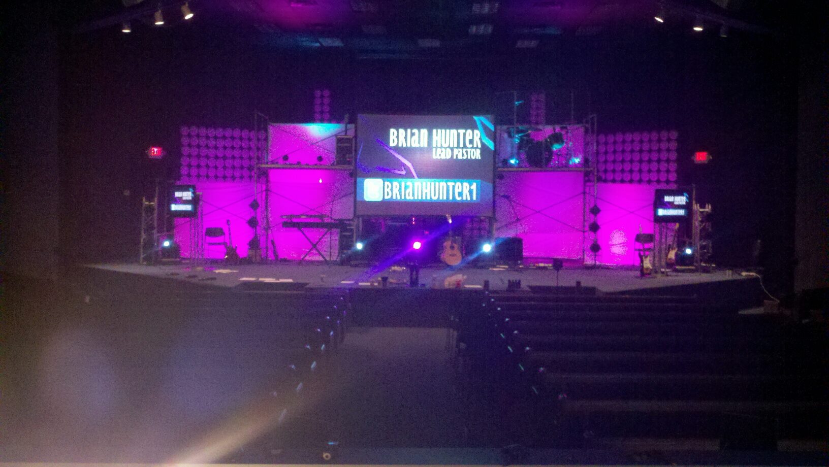 Sturdy - Church Stage Design Ideas - Scenic sets and stage design ideas ...