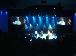 Diagonal Screening - Church Stage Design Ideas - Scenic sets and stage ...