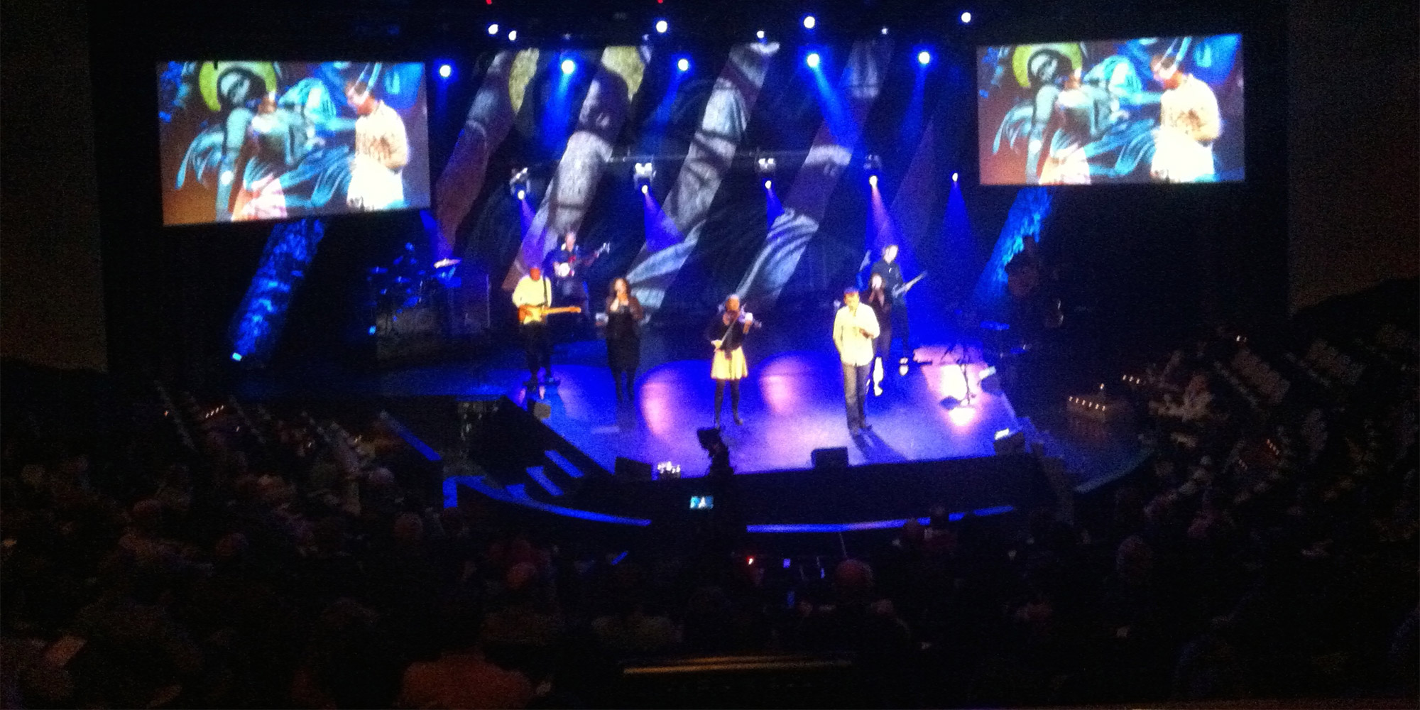 Diagonal Screening - Church Stage Design Ideas