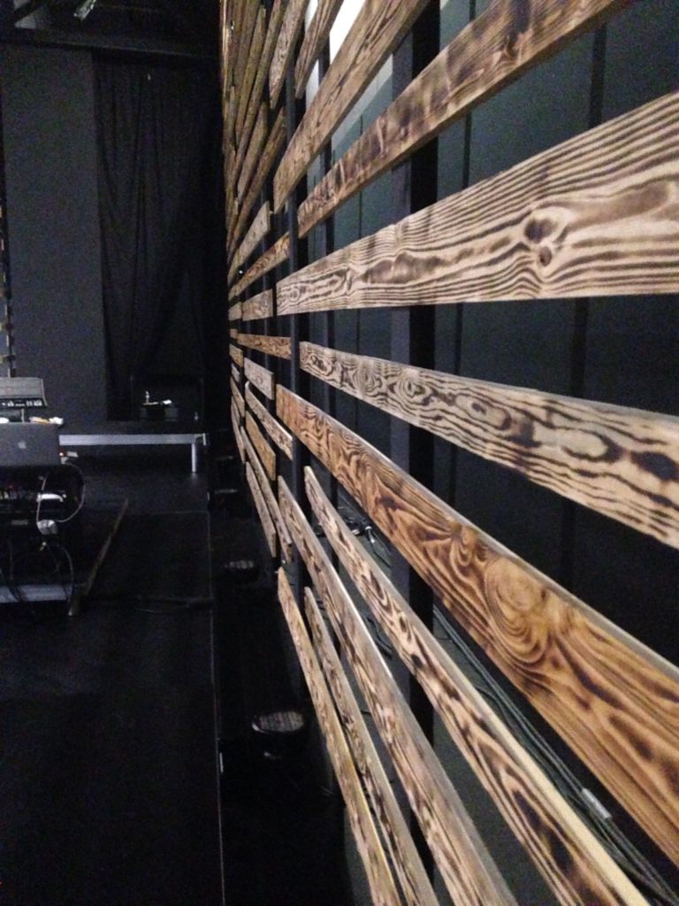 Stagger Wall - Church Stage Design Ideas - Scenic sets and stage design ...