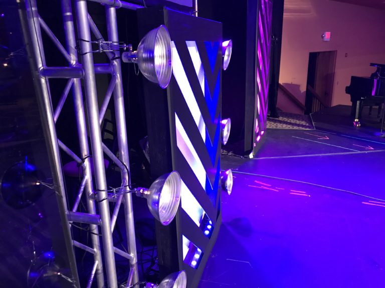 Arrow Boxes - Church Stage Design Ideas - Scenic sets and stage design ...