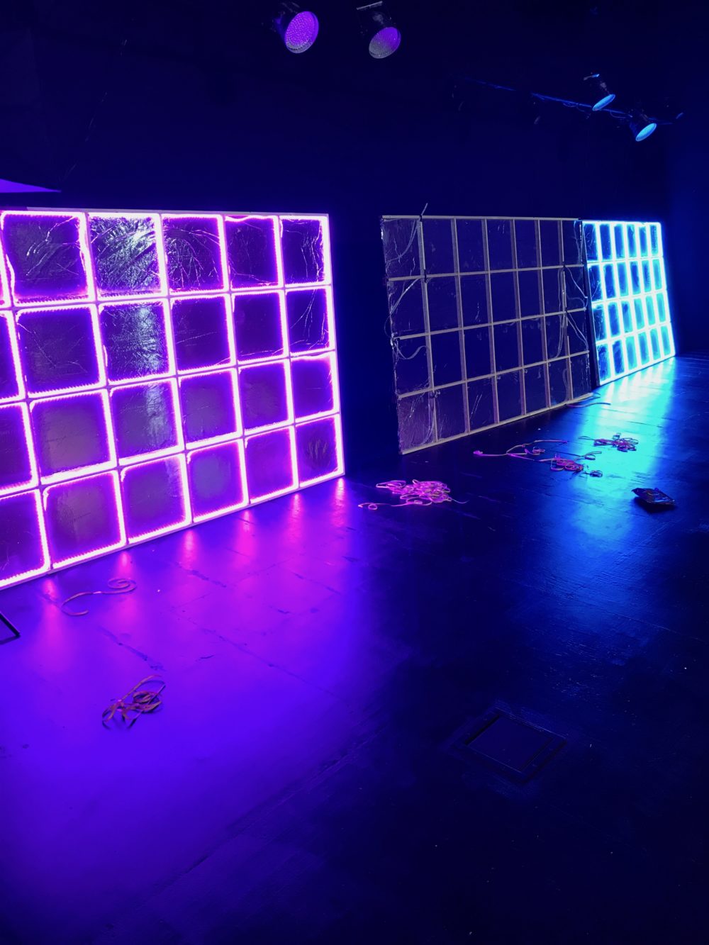 Disco Wall - Church Stage Design Ideas - Scenic sets and stage design ...