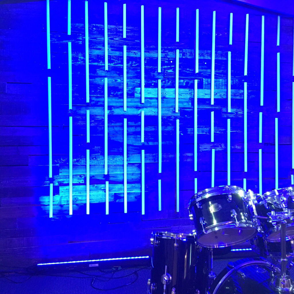 Piped and Layered - Church Stage Design Ideas - Scenic sets and stage ...