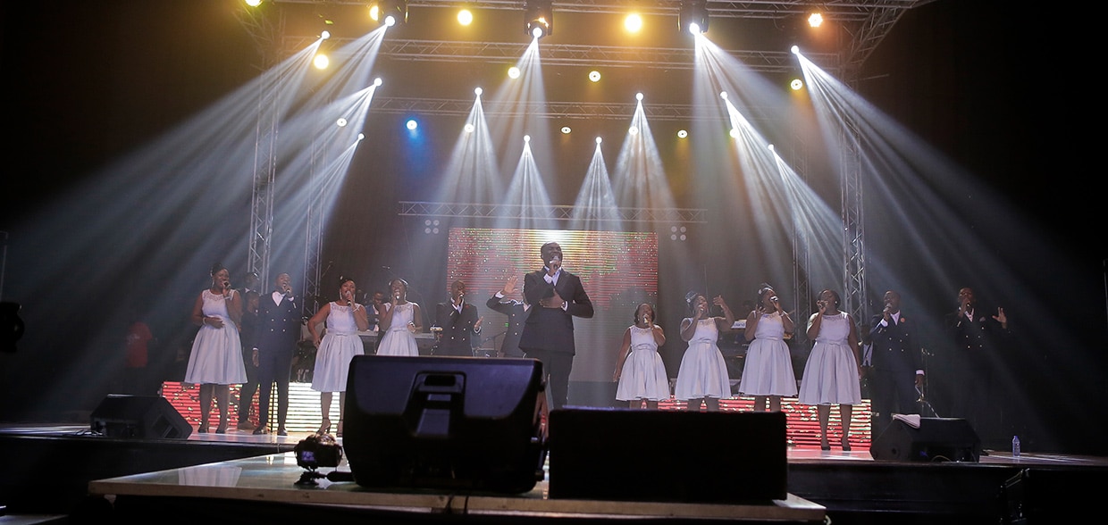 Lined Vis - Church Stage Design Ideas