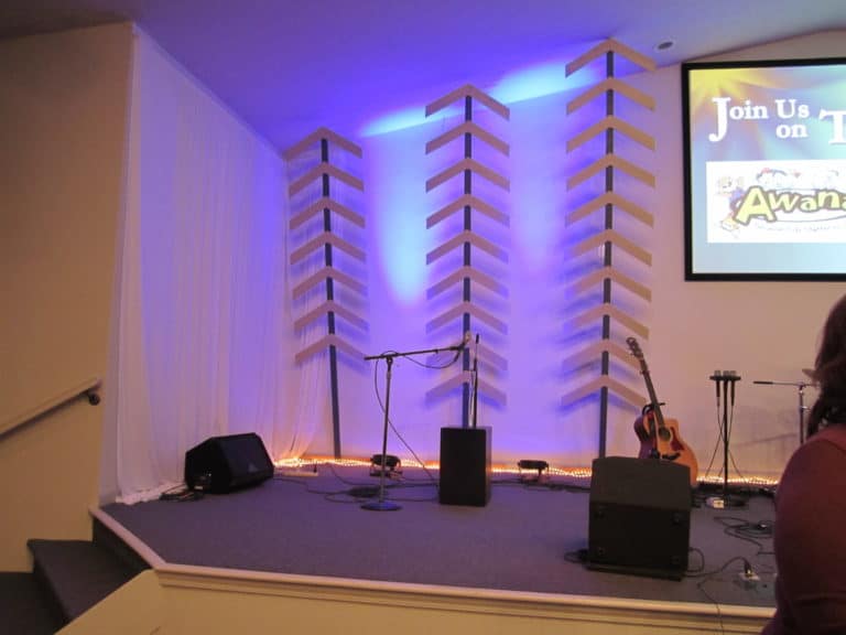 Leaning Arrows - Church Stage Design Ideas - Scenic sets and stage ...