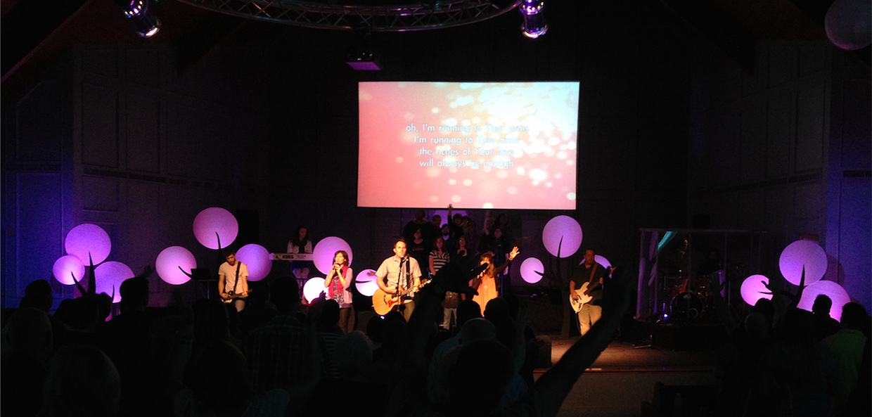 Throwback: Circle Trees - Church Stage Design Ideas