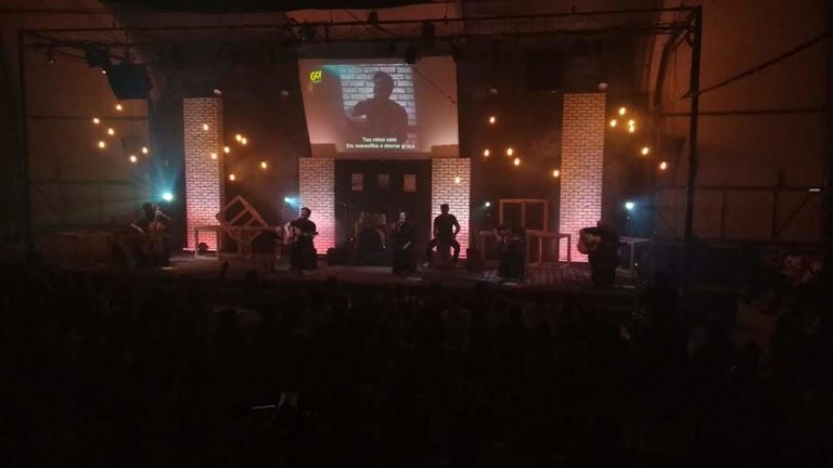 Bricks and Boxes - Church Stage Design Ideas - Scenic sets and stage ...