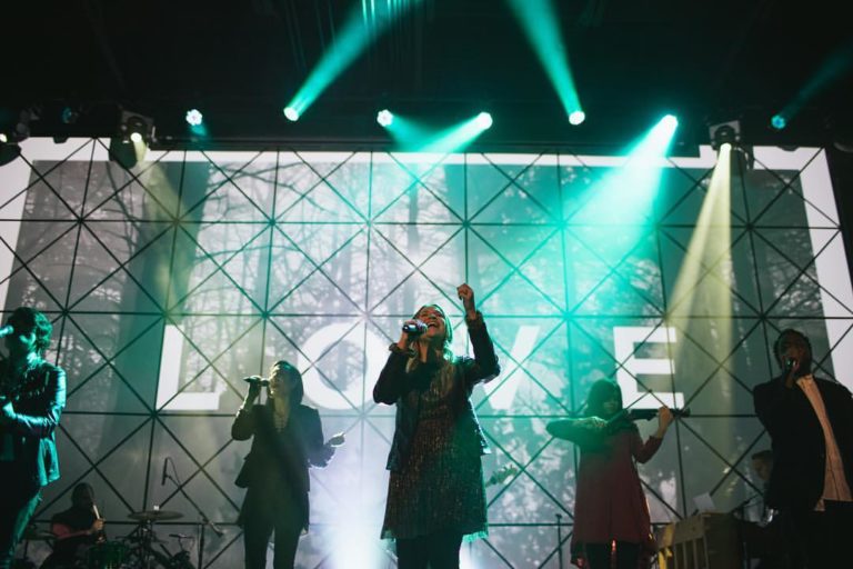 Triangle Projection Screen - Church Stage Design Ideas
