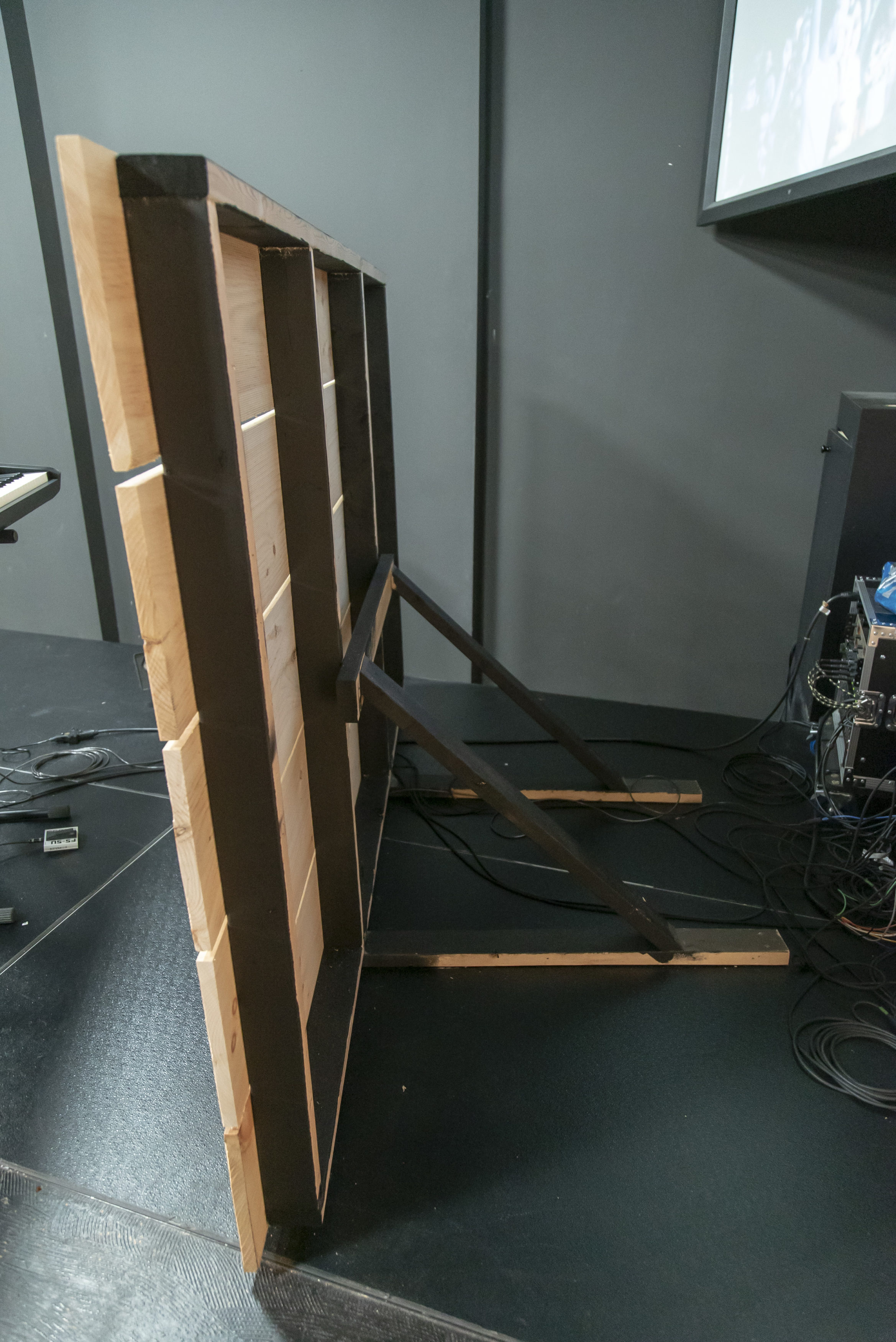 Woven Wood - Church Stage Design Ideas - Scenic sets and stage design ...