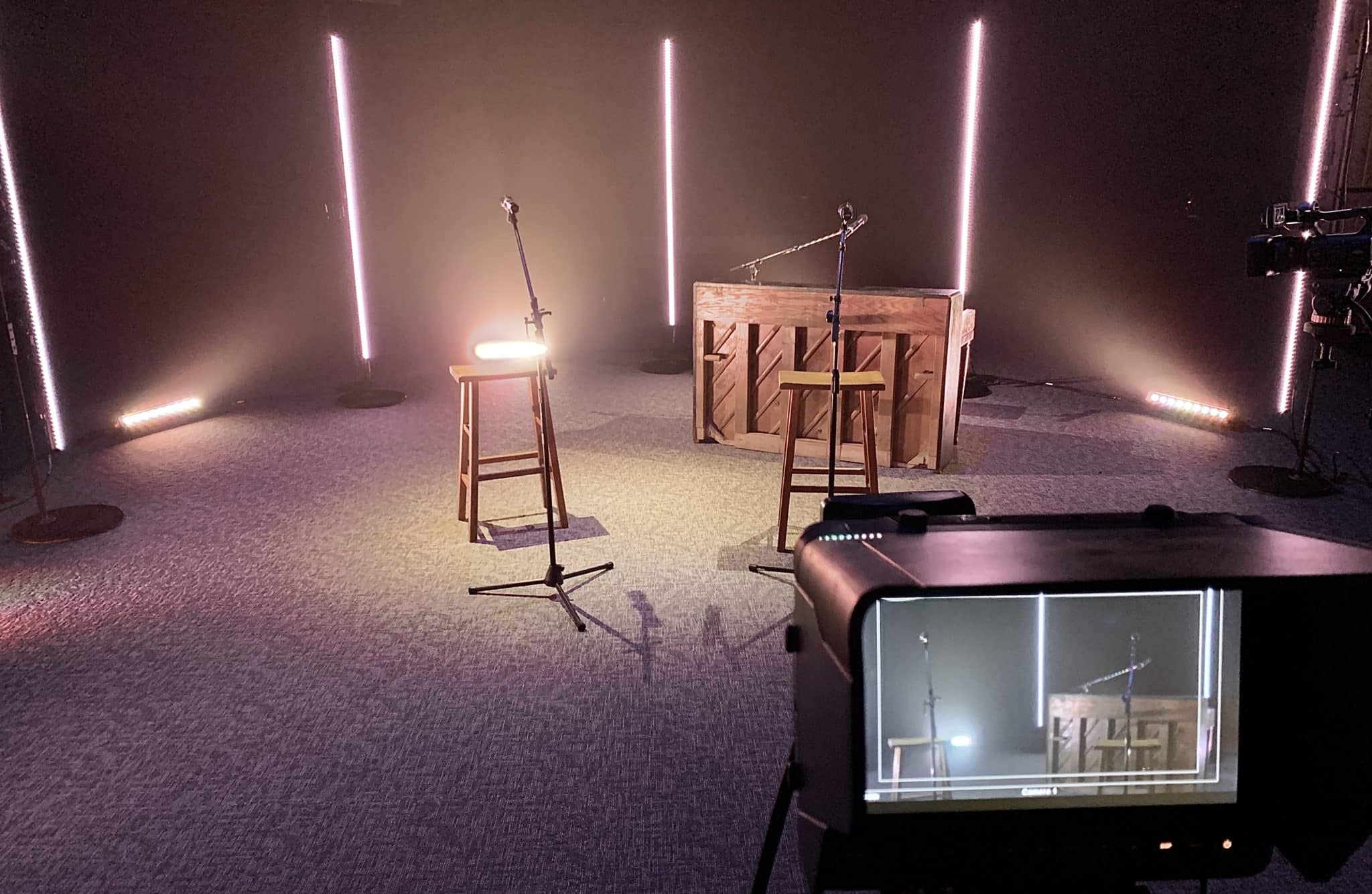 In the Round - Church Stage Design Ideas - Scenic sets and stage design ...