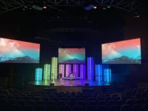 Highlights and Towers - Church Stage Design Ideas - Scenic sets and ...