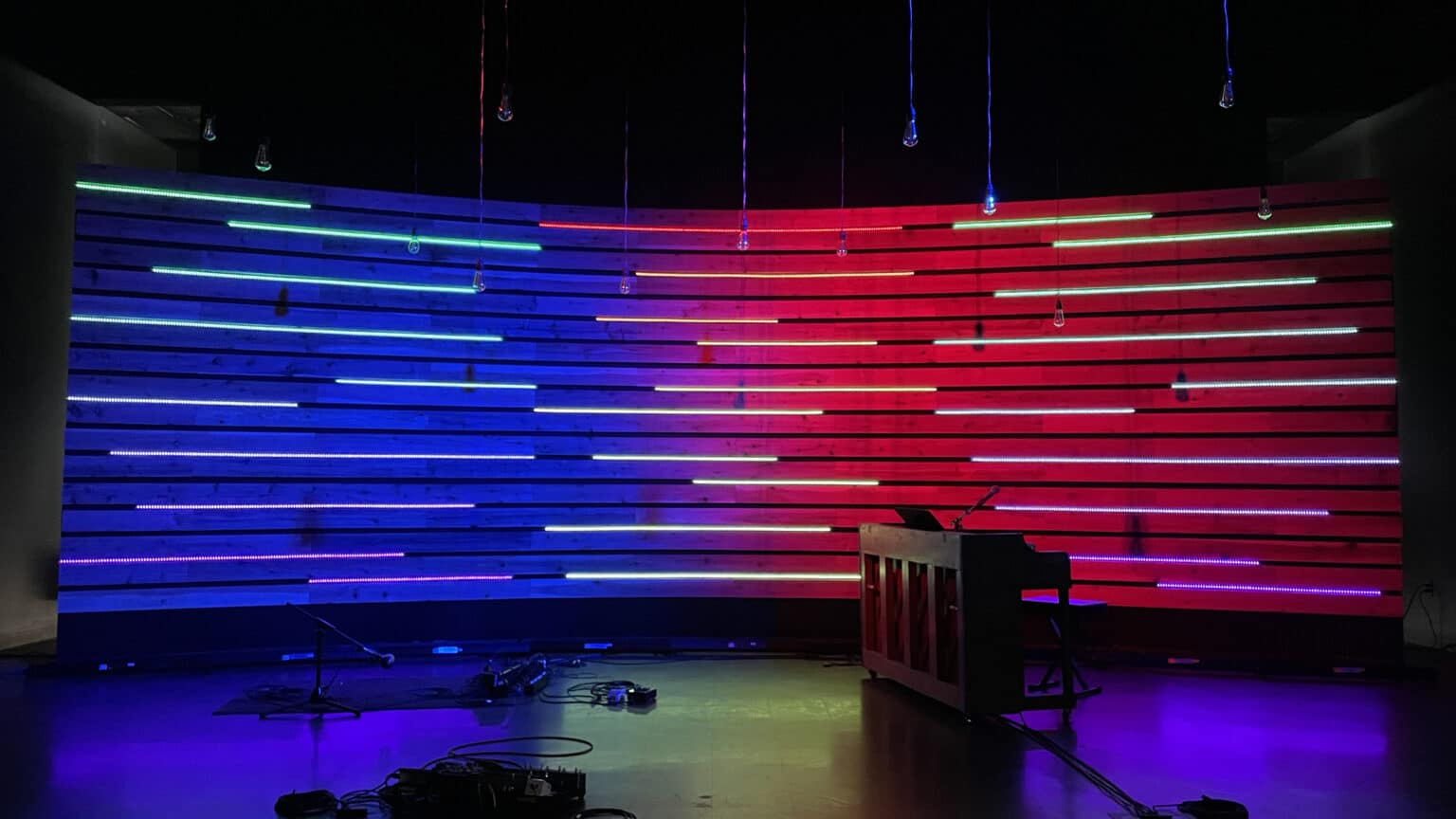 Curved Wall - Church Stage Design Ideas
