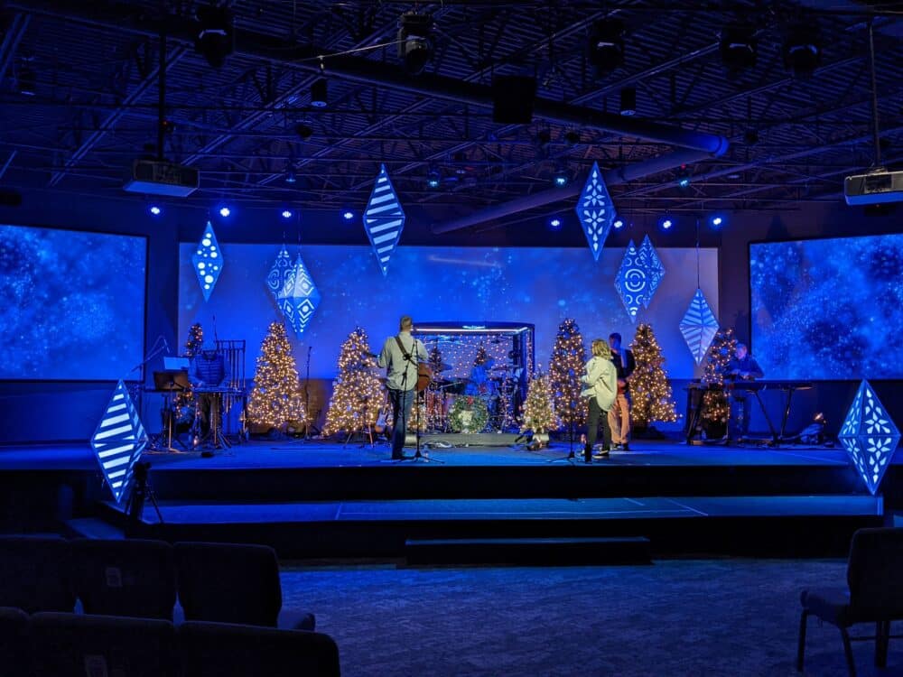 Christmas Patterns - Church Stage Design Ideas - Scenic sets and stage ...